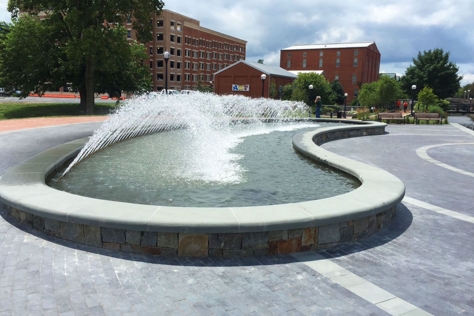 Carroll Creek Galleria - Fountain Animation - Delta Fountains