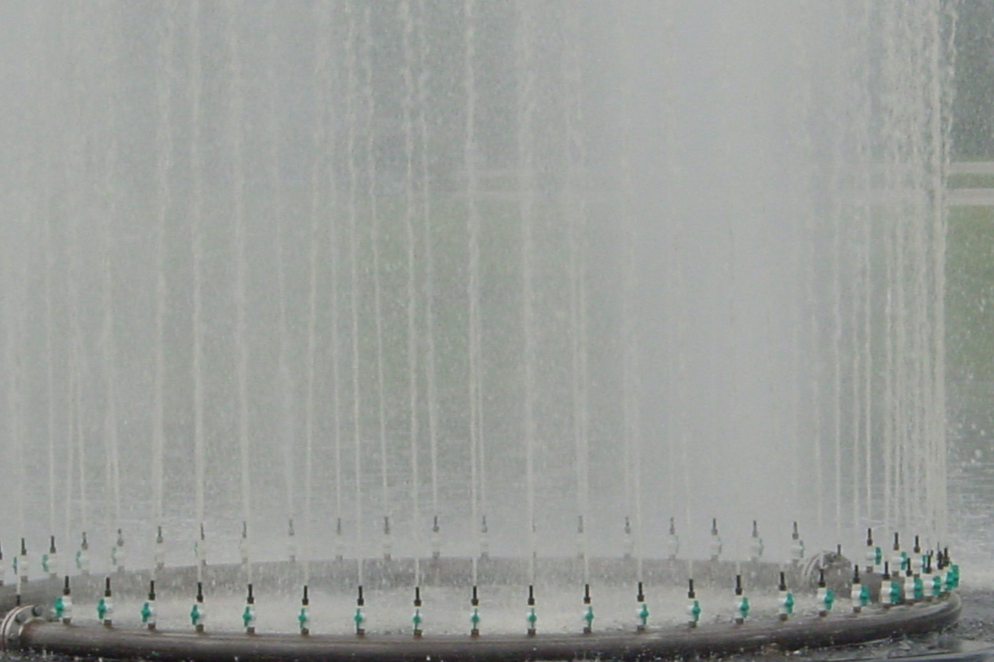 Floating Spray Ring Fountains - Delta Fountains