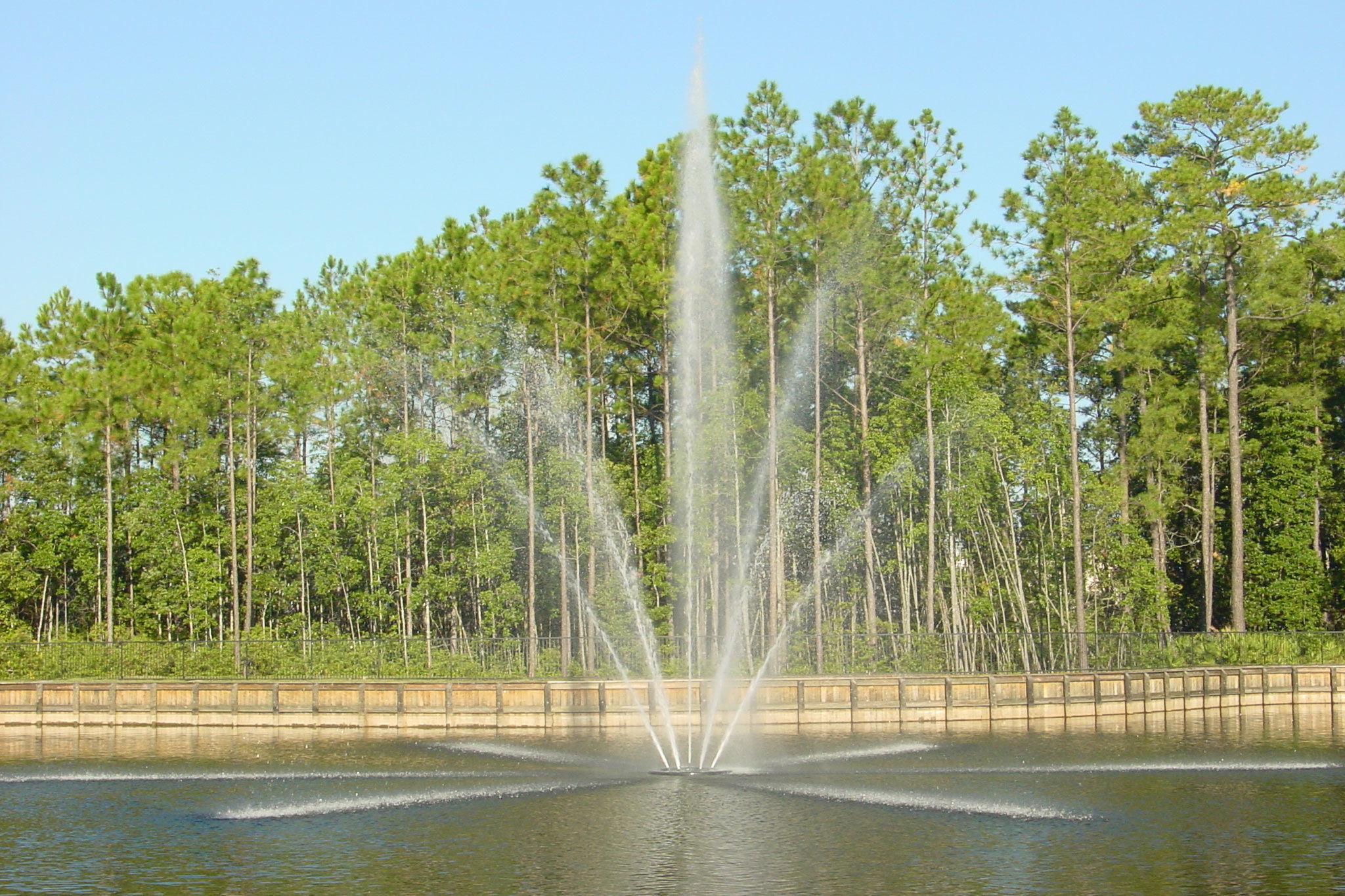 Two-Tiered Multi-Jet Floating Fountain - Delta Fountains
